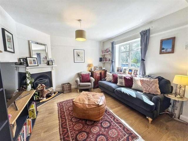 Hazelmoor Lane, Gallowstree Common, RG4