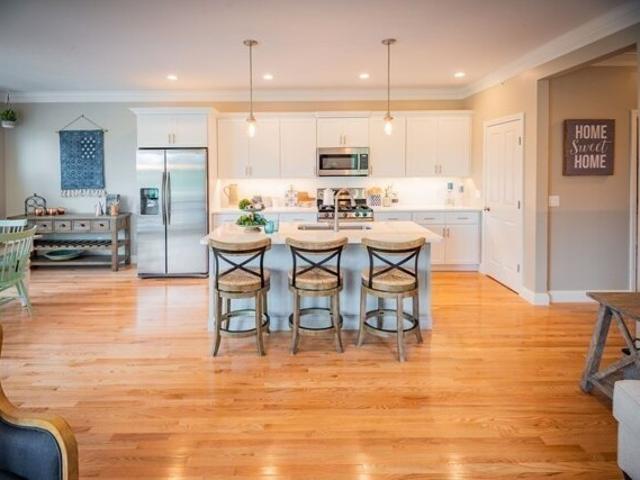 Hazelnut Ave, Plymouth, Home For Sale