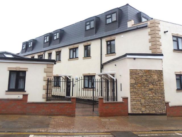 Hazelbury Crescent LU1, 1 bed flat to rent, £750 pcm | PrimeLocation