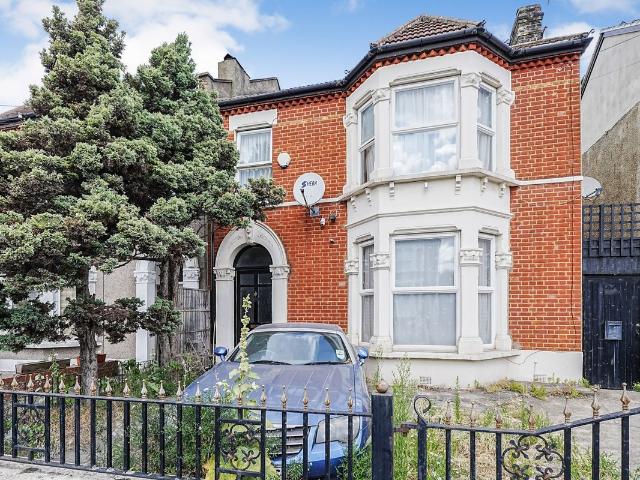 Hazelbank Road, London SE6, Room to rent, £650 pcm | PrimeLocation