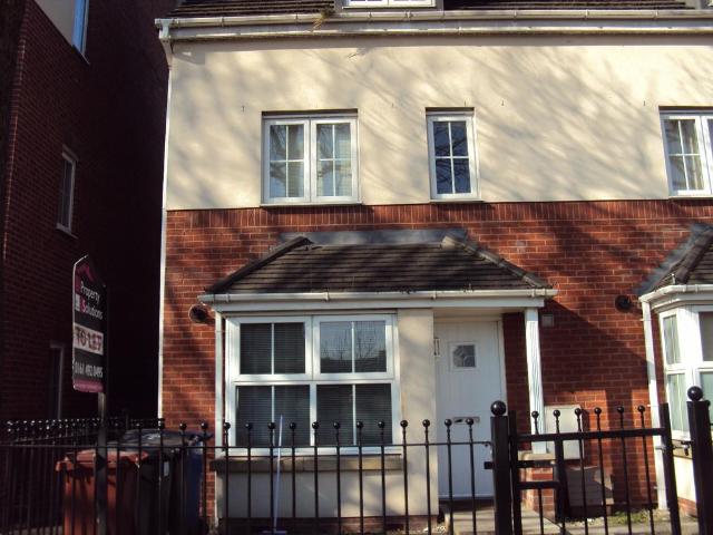 Hazelbottom Road, Crumpsall. 4 bed terraced house to rent £1,950 pcm £450 pw