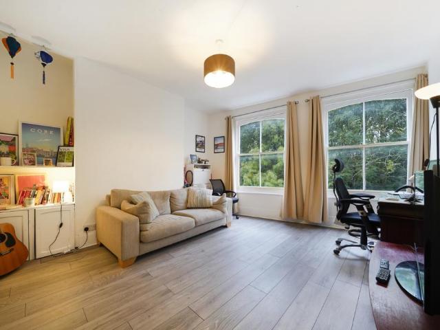 Hazellville Road, Archway 1 bed flat to rent £1,800 pcm £415 pw