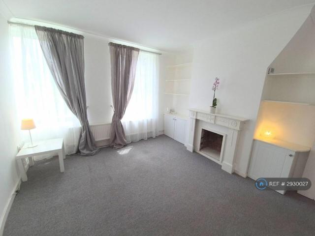 Hazellville Road, London, N19 1 bed flat to rent £1,650 pcm £381 pw