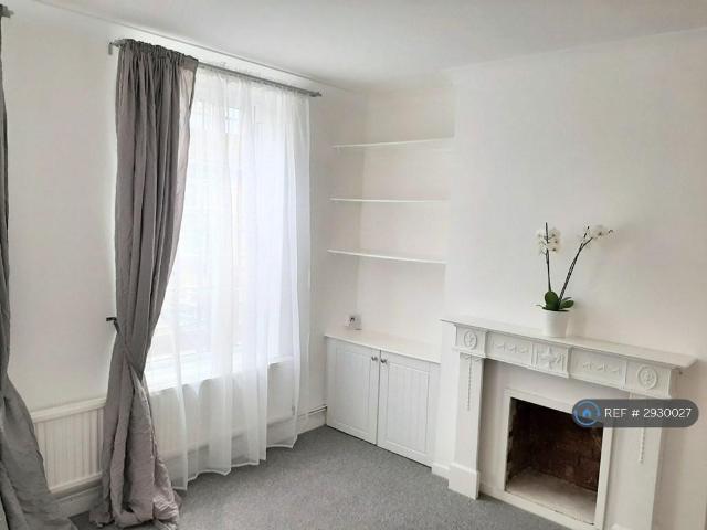 Hazellville Road, London, N19 1 bed flat to rent £1,650 pcm £381 pw