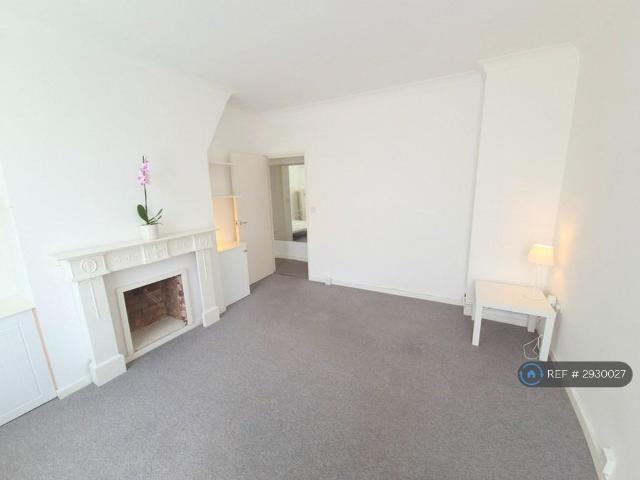 Hazellville Road, London, N19 1 bed flat to rent £1,650 pcm £381 pw