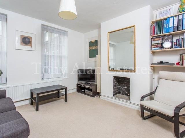 Hazellville Road, London N19, 1 bed flat to rent, £1,800 pcm | PrimeLocation