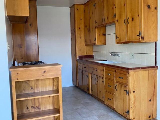Hazeltine 2 Bedroom Apartment for Rent at 4464 Hazeltine Ave, Los Angeles, CA 91423 Sherman Oaks