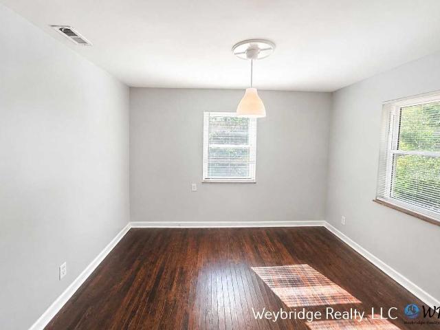 Hazelwood 3518 2 Bedroom Apartment for Rent at 3518 Hazelwood Ave, Cincinnati, OH 45211 Westwood