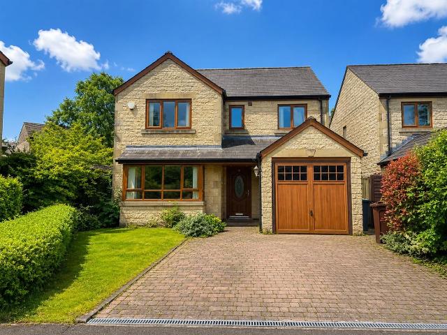 Hazelwood Close, Hadfield, Glossop SK13, 4 bed detached house to rent, £1,700 pcm | PrimeLocation