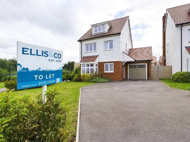 Hazelwood Close, Tonbridge TN11, 4 bed detached house to rent, £2,600 pcm | PrimeLocation