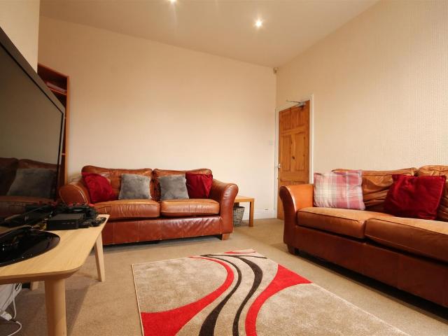 Hazelwood Avenue, Jesmond NE2, 3 bed maisonette to rent, £1,629 pcm | PrimeLocation
