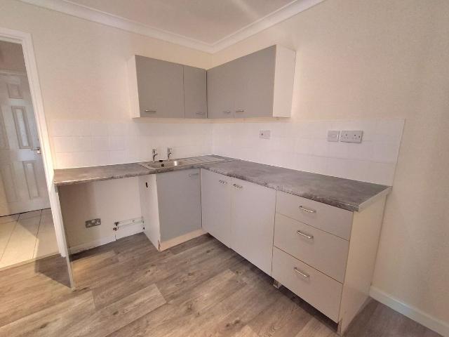 Hazleton Way, Waterlooville PO8, 1 bed flat to rent, £1,000 pcm | PrimeLocation