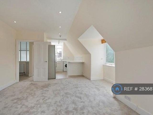Hazlewell Road, London, SW15 1 bed flat to rent £2,000 pcm £462 pw