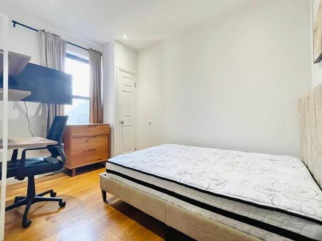 HDTV Room, Laundry, 6 Min to Central Park #413
