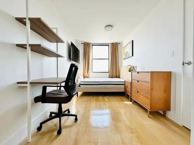 HDTV Room near Prospect Park