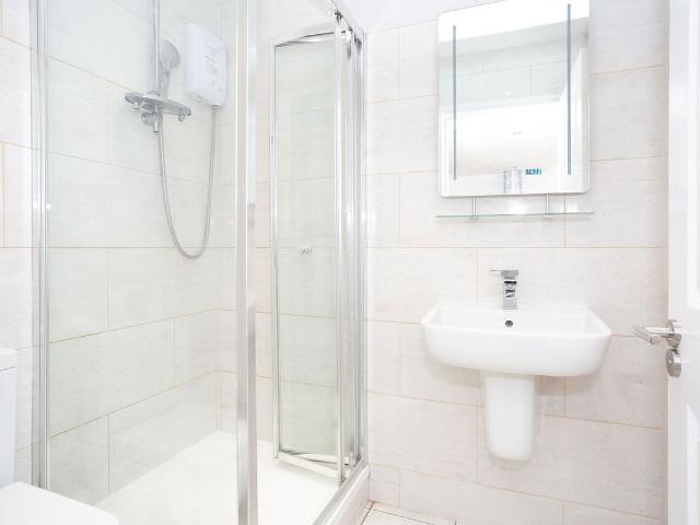 Hemel Hempstead Hp!, Hemel Hempstead HP1, 1 bed flat to rent, £1,050 pcm | PrimeLocation