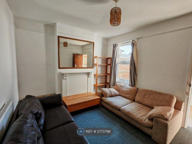 Hemingford Road, Cambridge CB1, 4 bed terraced house to rent, £2,700 pcm | PrimeLocation
