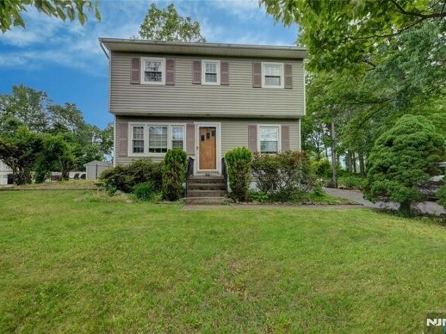 Hemlock Ave, Lincoln Park, Home For Sale