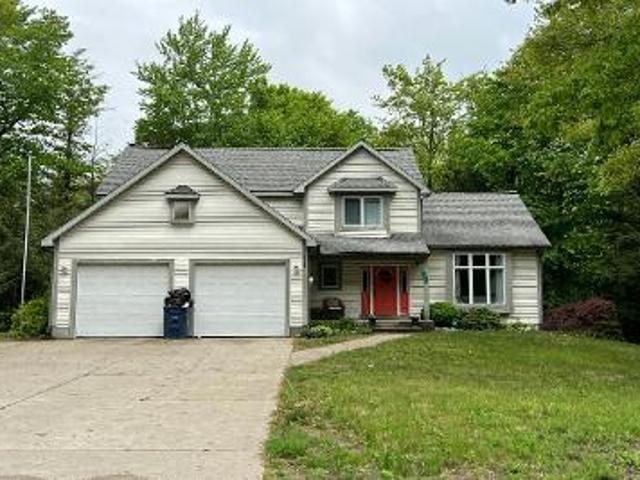 Hemlock Dr