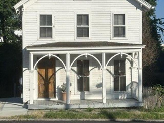 Hempstead St, New London, Home For Sale