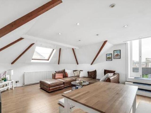 Hemstal Road, West Hampstead, 2 Bedroom Flat