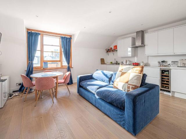 Hemstal Road, West Hampstead, London NW6, 1 bed flat to rent, £2,600 pcm | PrimeLocation