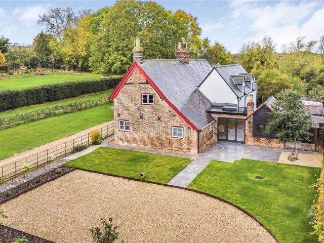Henton, Chinnor OX39, 2 bed detached house to rent, £2,300 pcm | PrimeLocation