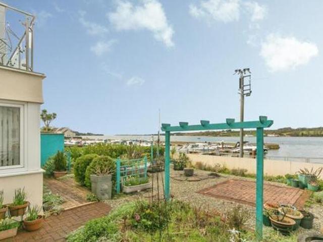 Hen Gei Llechi, Y Felinheli, 3 Bedroom End