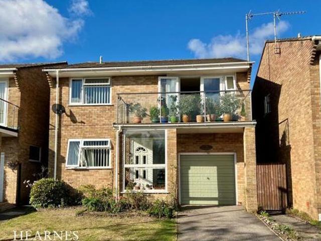 Henbury Rise, Corfe Mullen, 3 Bedroom Detached