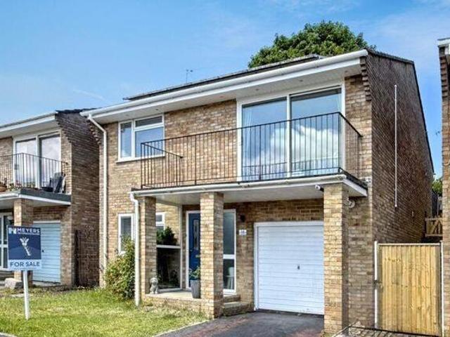 Henbury Rise, Corfe Mullen, 3 Bedroom Detached