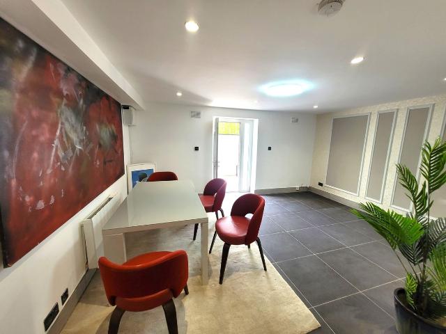 Hencroft Street South, Slough SL1, 1 bed flat to rent, £1,375 pcm | PrimeLocation