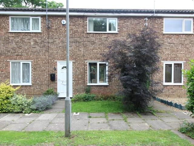 Henders, Stony Stratford, Milton. 2 bed terraced house to rent £1,295 pcm £299 pw