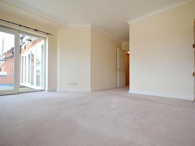 Henderson Court, Holden Road, London N12