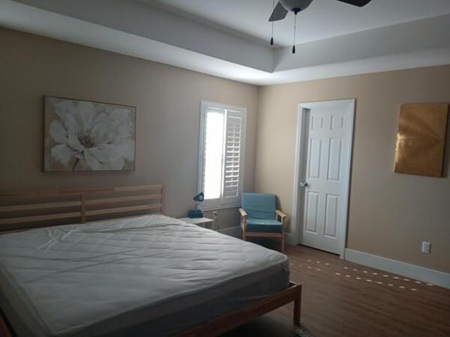 Henderson House with Pool Comfortable & homey