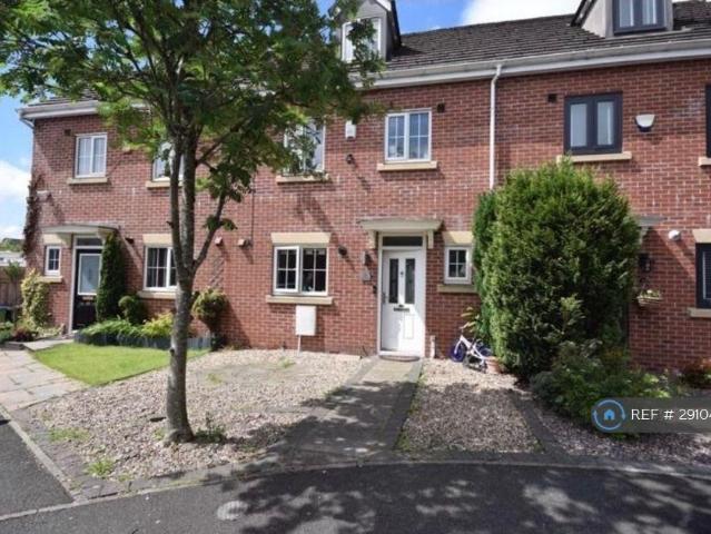 Hendon Grove, Heywood, OL10 4 bed terraced house to rent £1,595 pcm £368 pw