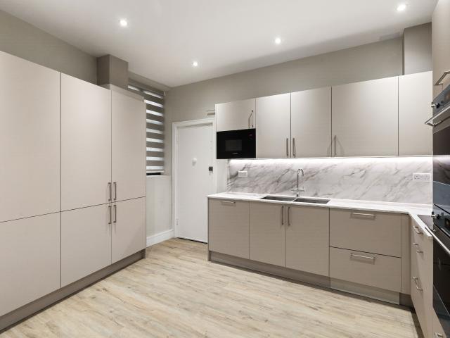 Hendon Estates | Holmbush Court