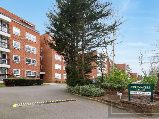 Hendon Lane, London N3, 3 bed flat to rent, £2,600 pcm | PrimeLocation
