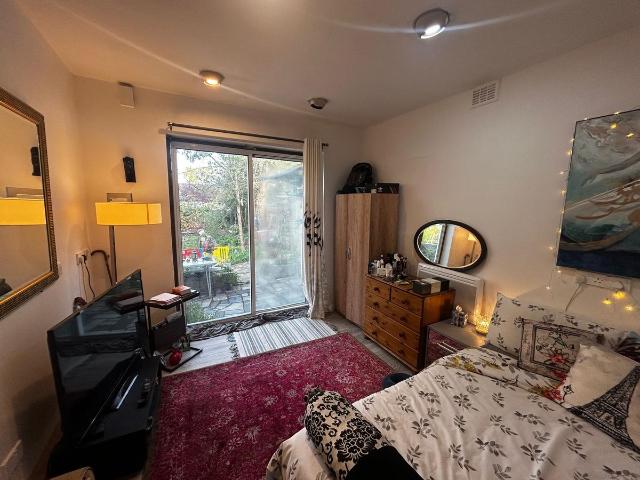 Hendon Lane, London N3, Studio to rent, £1,400 pcm | PrimeLocation