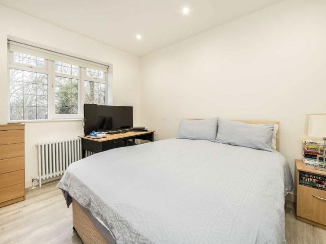 Hendon Way, NW2, London