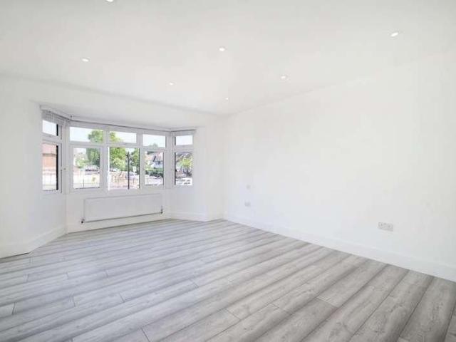 Hendon Way, Brent Cross, NW2