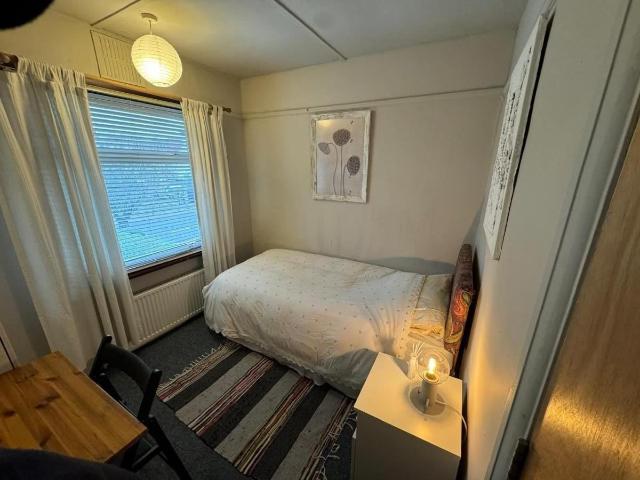 Hendon Way, Golders Green NW2, Room to rent, £563 pcm | PrimeLocation