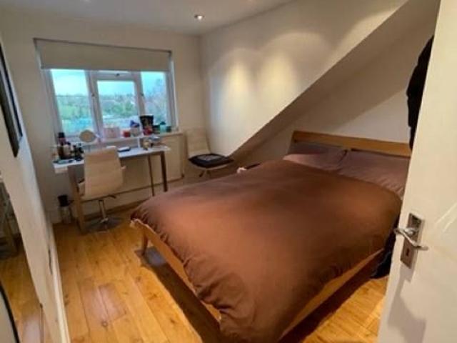 Hendon Way, London NW2, Room to rent, £900 pcm | PrimeLocation