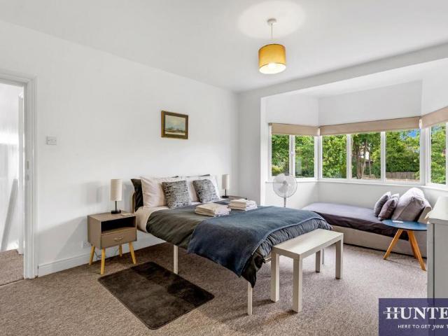 Hendon Way, London, NW4 2 bed maisonette to rent £2,100 pcm £485 pw