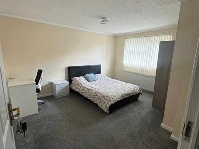 Hendre Gardens, Nottingham NG5, 3 bed end terrace house to rent, £1,150 pcm | PrimeLocation