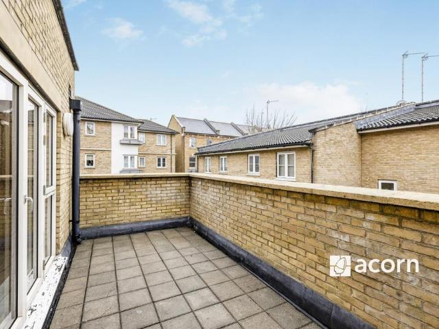 Hendre Road Bermondsey SE1 1 bed flat to rent £1,750 pcm £404 pw