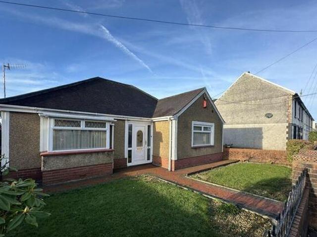 Hengoed Road, Penpedairheol, 2 Bedroom Detached