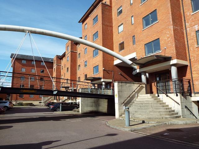 Henke Court, Caerdydd CF10, 2 bed flat to rent, £1,300 pcm | PrimeLocation