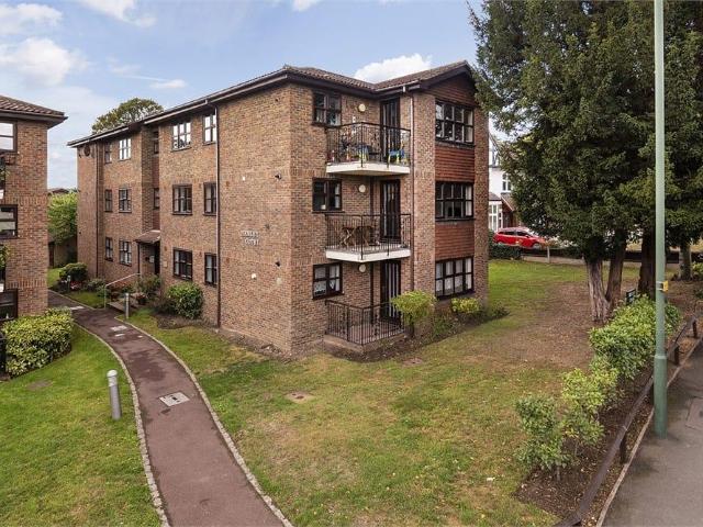 Henley Court, Parkhill Road, Bexley, DA5 2 bed flat to rent £1,600 pcm £369 pw
