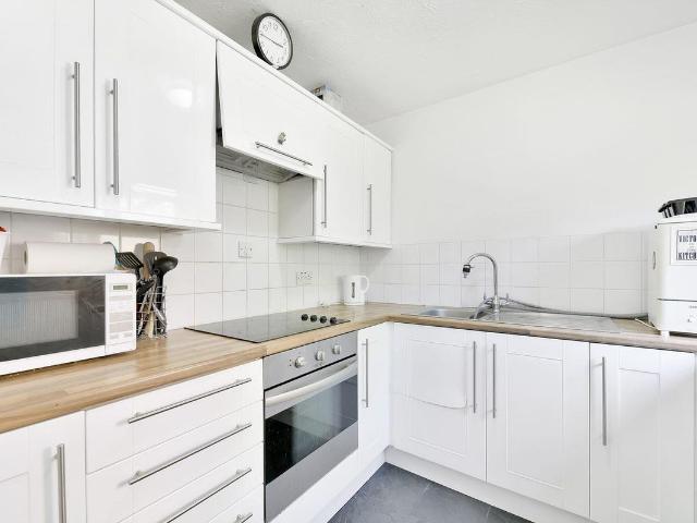 Henley Drive, Bermondsey SE1, 2 bed flat to rent, £2,000 pcm | PrimeLocation