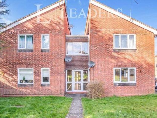Henley Drive, Droitwich, Studio Flat For
